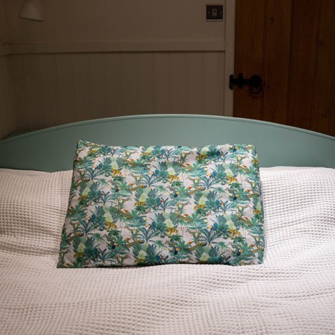 How to make a pillowcase | Just Fabrics